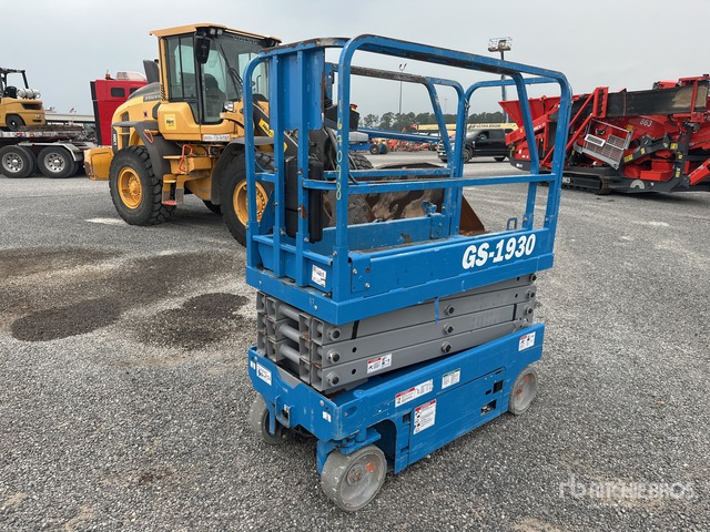 2017 Genie GS1930 Electric Scissor Lift | Ritchie Bros. Auctioneers