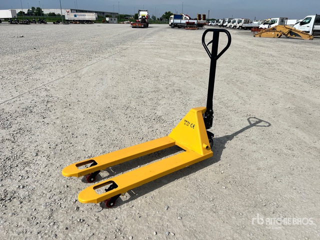 2023 Novamach N1/VGP 2500 kg Pallet Jack (Unused) | Ritchie Bros ...