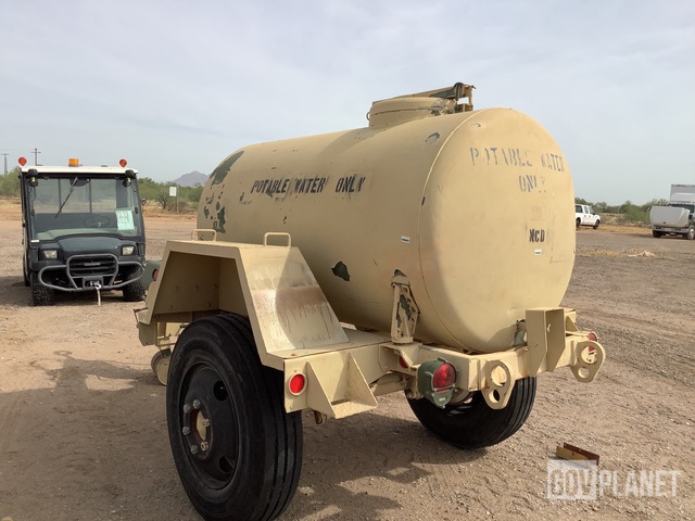 US ARMY Tank Automotive Command M149A2 Water Tank Trailer in Red Rock ...