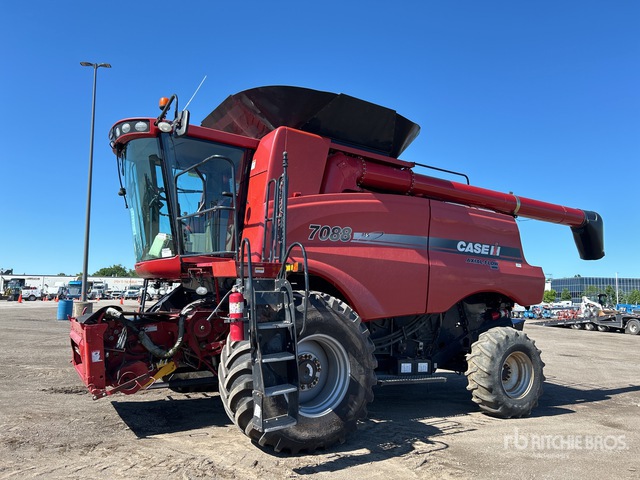 2009 Case IH 7088 Combine Harvester | Ritchie Bros. Auctioneers