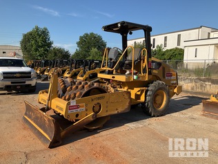 2013 Cat CP44 Padfoot Drum Compactor, Kennesaw, Georgia, Estados Unidos ...