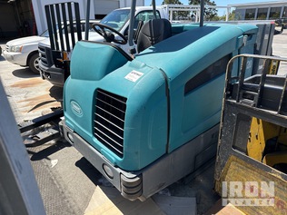 2008 Tennant M20 Ride-On Floor Sweeper in San Leandro, California ...