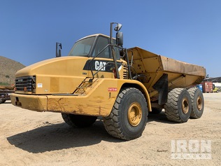 2007 Cat 740 Articulated Dump Truck in Riverside, California, United ...