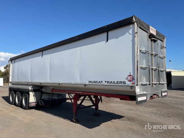 2008 Muscat 10.3 m Tri/A Tipping Trailer | Ritchie Bros. Auctioneers