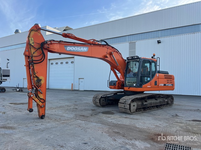 2016 Doosan DX225 Pelle Sur Chenilles Tracked Excavator | Ritchie Bros. Auctioneers