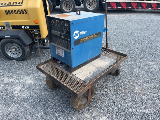 Miller Shopmaster 300 300 A Electric Welder | Ritchie Bros. Auctioneers