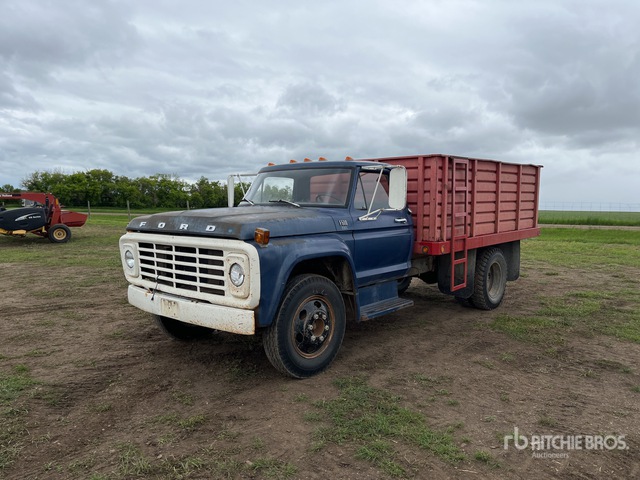 1974 Ford F500 4x2 Grain Truck | Ritchie Bros. Auctioneers