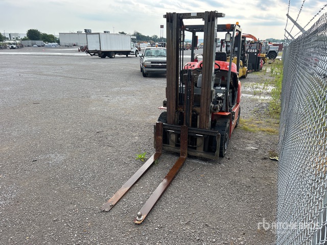 2005 Kalmar P50BX 3750 lb Pneumatic Tire Forklift (Inoperable ...
