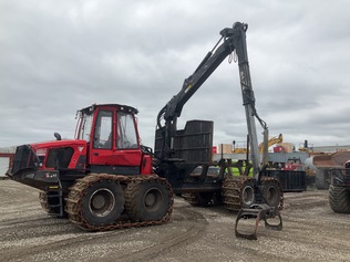 2020 Komatsu XF895-1 8x8 Log Forwarder in Chicoutimi, Quebec, Canada ...