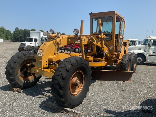 Huber F-1700 Motor Grader (Inoperable) | Ritchie Bros. Auctioneers