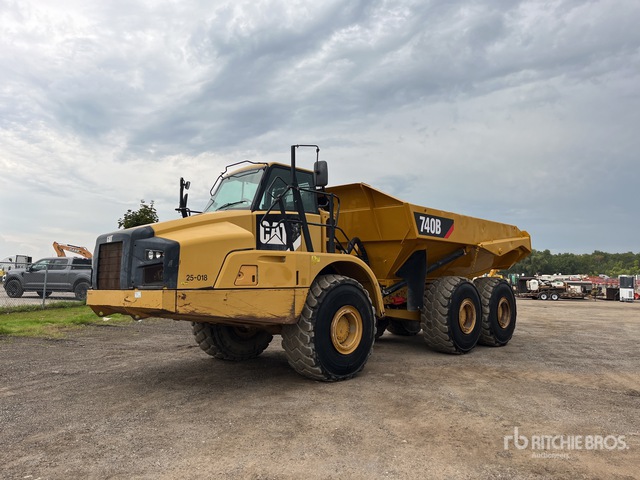 2011 Cat 740B Articulated Dump Truck | Ritchie Bros. Auctioneers