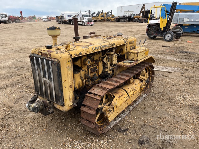 Cat D2 Crawler Dozer (Inoperable) | Ritchie Bros. Auctioneers