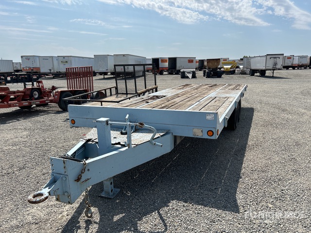 1982 Denair 4E 21 ft T/A Equipment Trailer | Ritchie Bros. Auctioneers