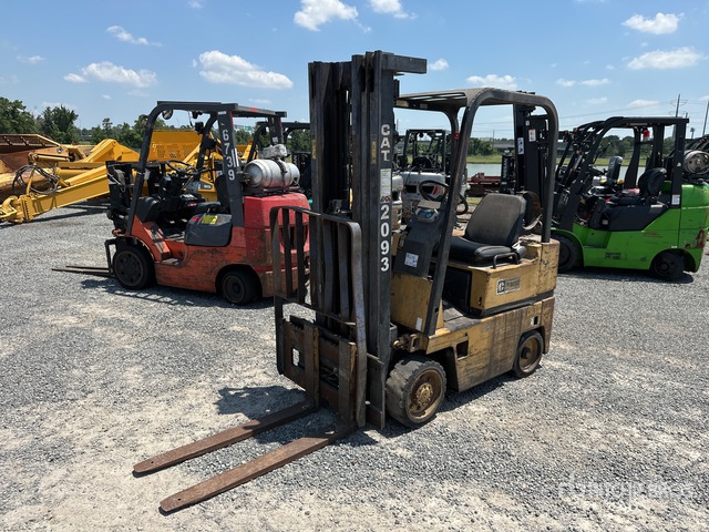 1990 Cat T30D 3000 lb Cushion Tire Forklift | Ritchie Bros. Auctioneers