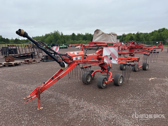 Kuhn 6002 Twin-Rotor Hay Rake | Ritchie Bros. Auctioneers