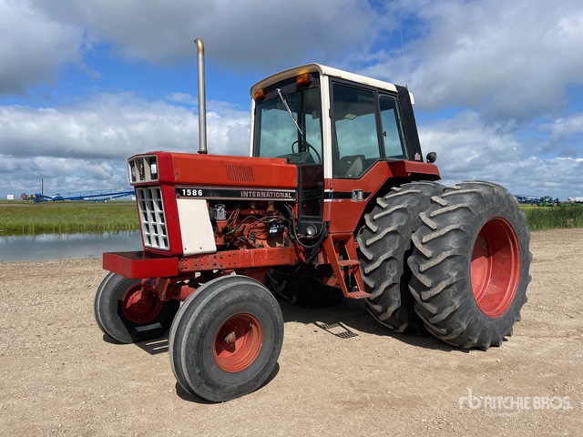 1980 International 1586 2WD Tractor | Ritchie Bros. Auctioneers