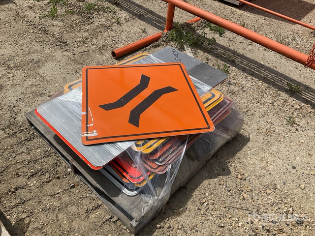 Quantity of Road Signs | Ritchie Bros. Auctioneers