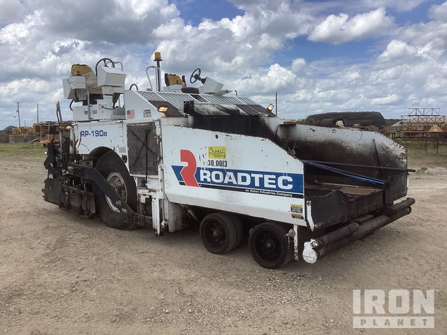 2016 Roadtec RP-190E Wheel Asphalt Paver in Sulphur Springs, Texas ...