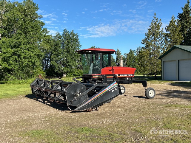 2001 Prairie Star 4950 21 ft Swather Windrower | Ritchie Bros. Auctioneers