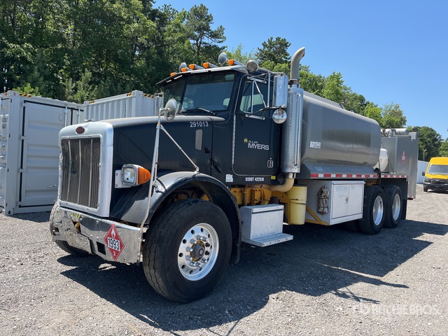 2003 Peterbilt 357 2500 gal 6x4 Tanker Truck (Inoperable) | Ritchie ...