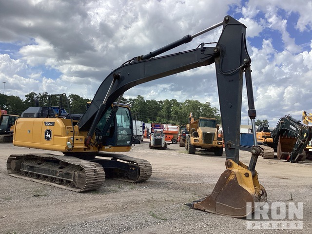 2022 John Deere 210G LC Tracked Excavator in Humble, Texas, United ...