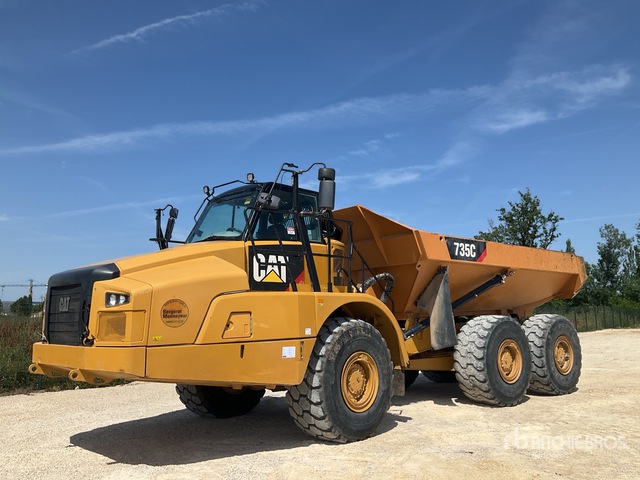 2017 Cat 735C Tombereau Articule Articulated Dump Truck | Ritchie Bros ...