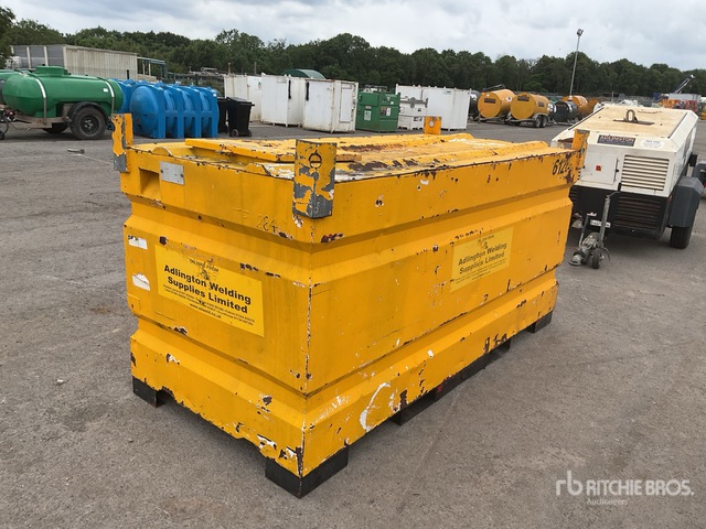 2000 L Skid Mounted Steel Tank | Ritchie Bros. Auctioneers