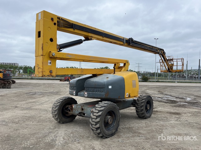 2008 Haulotte HA260PX 4WD Diesel Articulating Boom Lift | Ritchie Bros ...