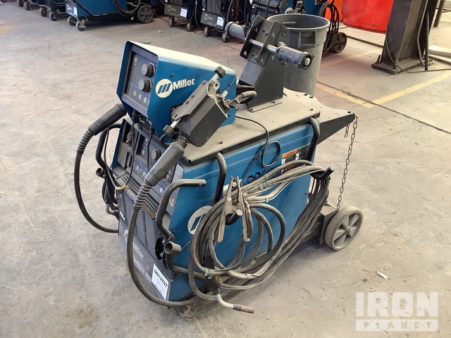 Miller PipeWorx 400 400 A Mobile Multi-Process Electric Welder in ...