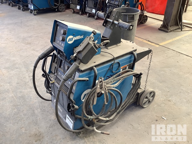 Miller PipeWorx 400 400 A Mobile Multi-Process Electric Welder in ...