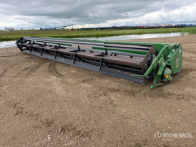 1990 John Deere 930 30 ft Rigid Combine Header | Ritchie Bros. Auctioneers