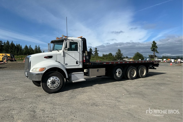 2013 Peterbilt 348 8x4 Rollback Truck | Ritchie Bros. Auctioneers