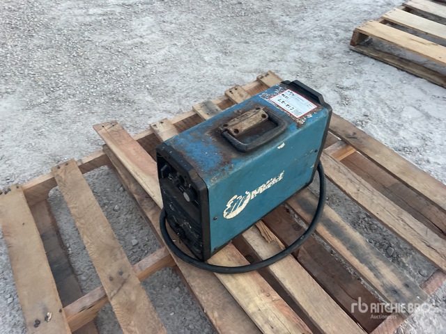 2006 Miller CST-280 280 A Electric Welder | Ritchie Bros. Auctioneers