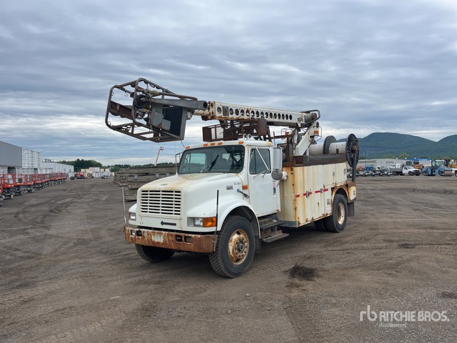 1998 Telsta T40C 40 ft on 1999 International 4900 4x2 Bucket Truck ...