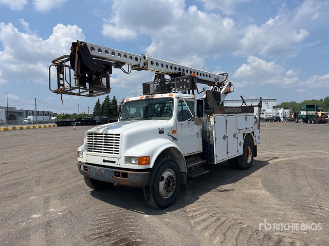 1997 Telsta T40D 40 ft on 1997 International 4900 4x2 Bucket Truck ...