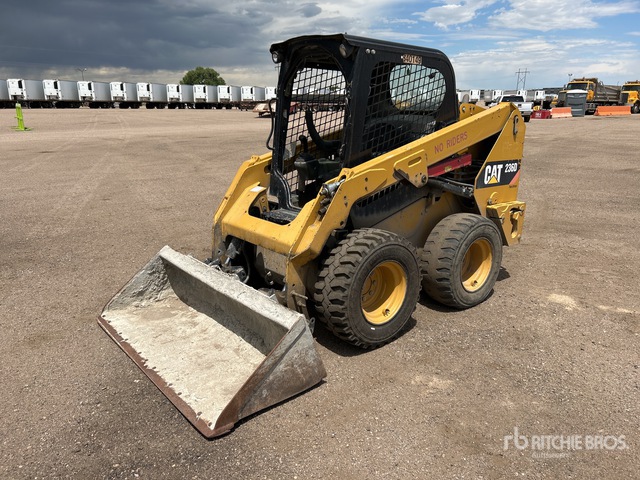 2015 Cat 236D Two-Speed Skid Steer Loader | Ritchie Bros. Auctioneers