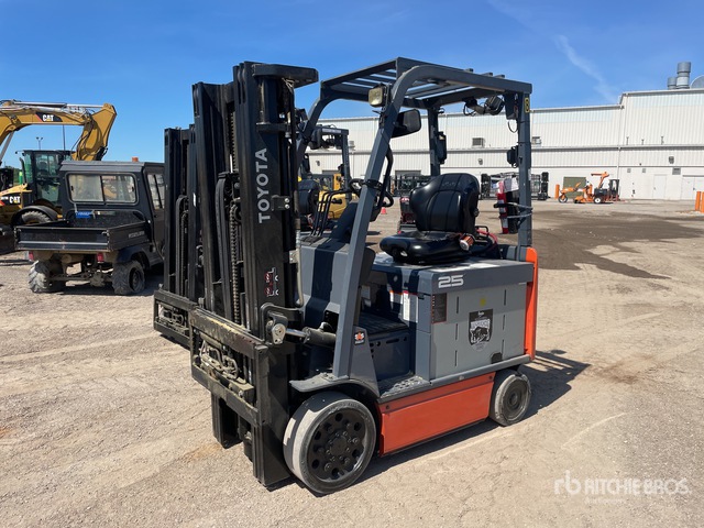 2013 Toyota 8FBCHU25 3500 lb Electric Forklift | Ritchie Bros. Auctioneers