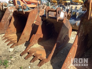 Hensley 36 in Digging Excavator Bucket in Clayton, North Carolina ...