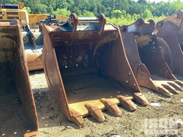 Hyundai R380 48 in 2.18 cyd Digging Excavator Bucket in Clayton, North ...