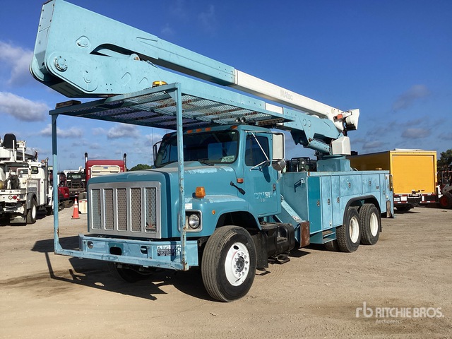 Altec A65 65 ft on 2000 International F-2654 6x4 Bucket Truck | Ritchie ...