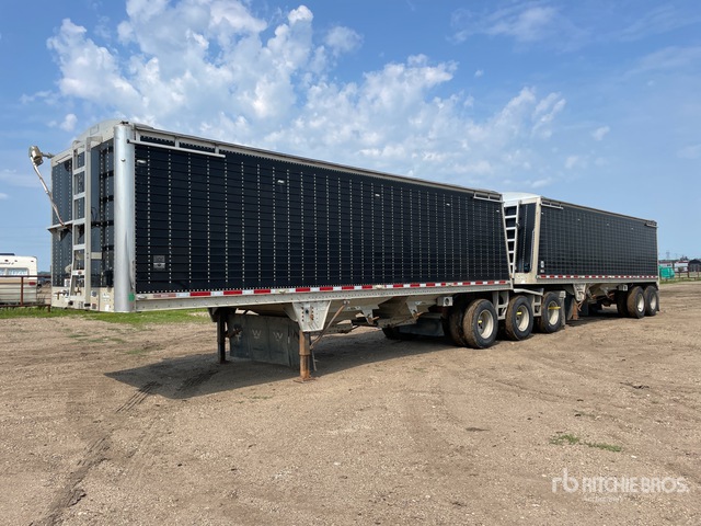 2012 Wilson Super B-Train Lead Grain Trailer | Ritchie Bros. Auctioneers