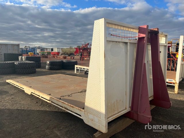 6.3 m Hook Lift Flat Top Truck Body | Ritchie Bros. Auctioneers