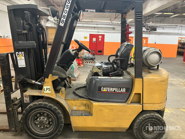 2002 Cat GP20K Pneumatic Tire Forklift in Chattanooga, Tennessee ...