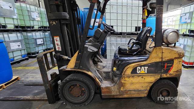 2009 Cat Pneumatic Tire Forklift in Norcross, Georgia, United States ...