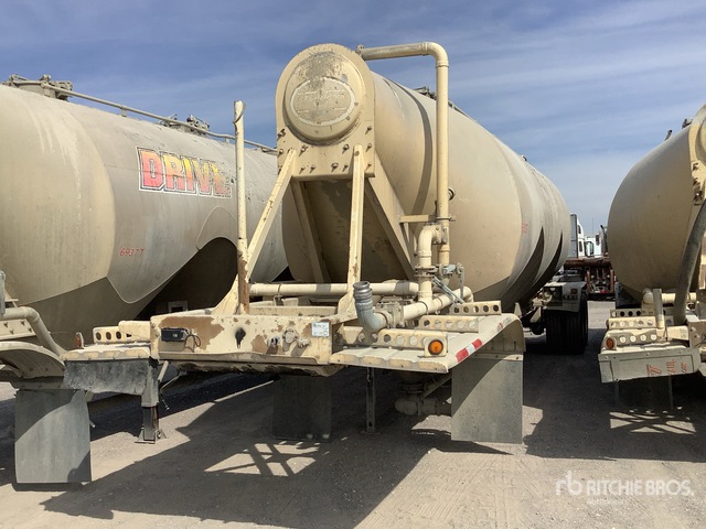 2005 Stephens 1000 cft T/A Pneumatic Bulk Trailer | Ritchie Bros ...