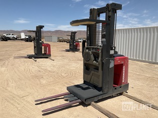 Surplus Raymond 540-OPC30TT Order Picker in Yermo, California, United ...
