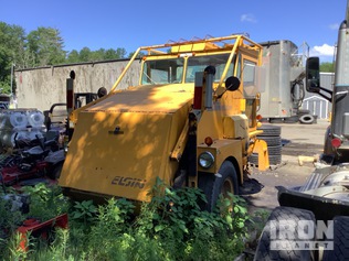 1995 Elgin Pelican Series S Floor Sweeper (Inoperable) in Peabody ...