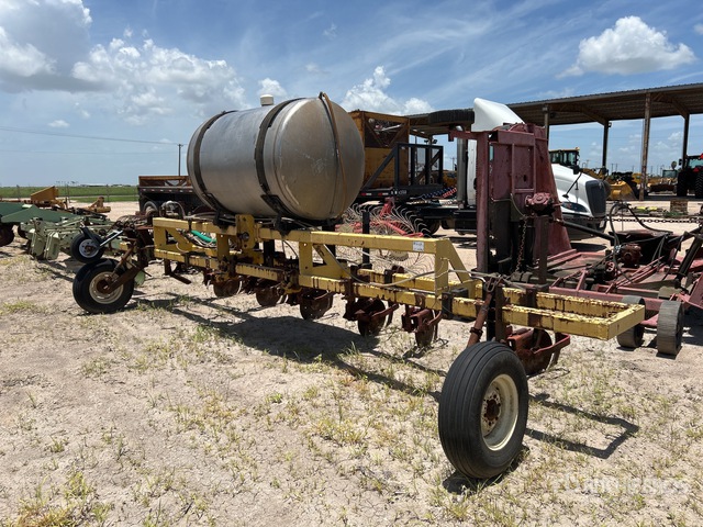 700D Fertilizer Knife Rig | Ritchie Bros. Auctioneers