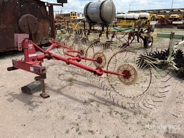 2014 Enorossi RP5 16 ft 3-Point Wheel Hay Rake | Ritchie Bros. Auctioneers