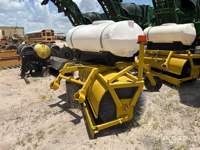 2020 Ury's MFG Inc. 10 ft 3-Point Tractor Broom | Ritchie Bros. Auctioneers